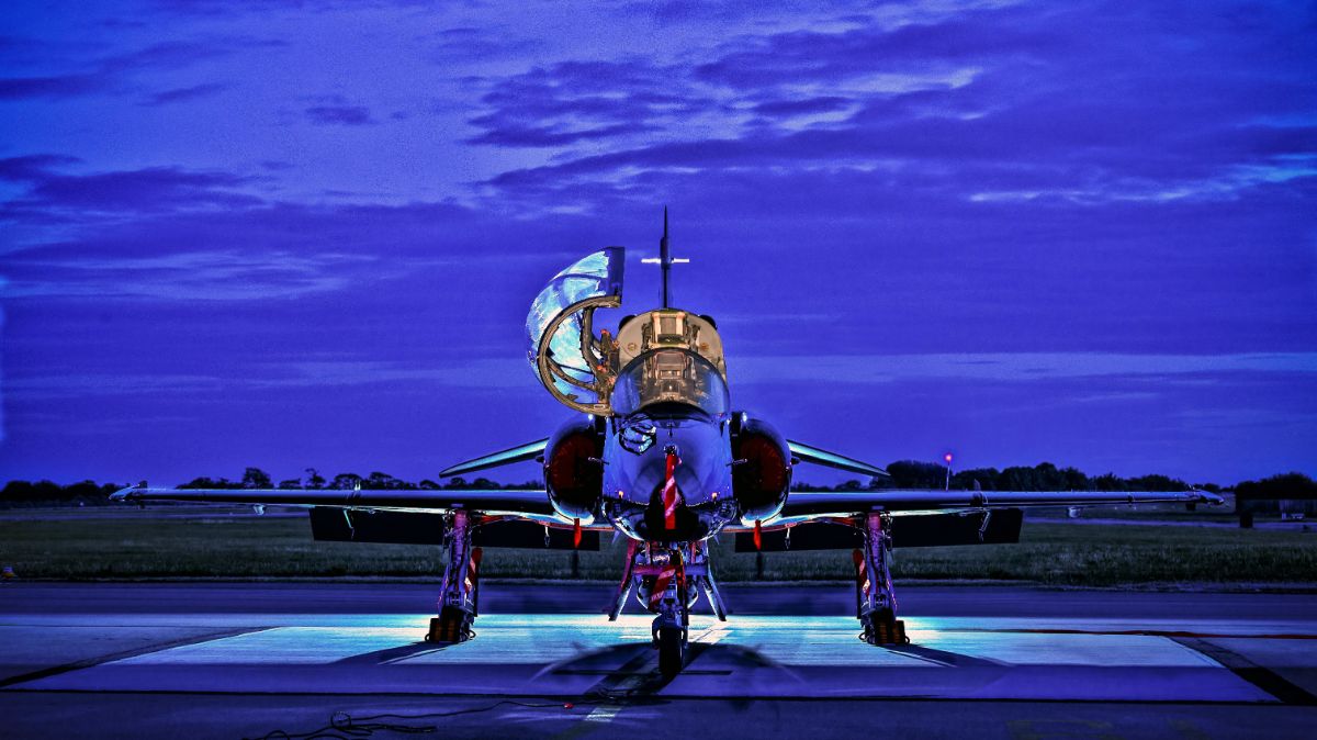 Industry collaborates to bring augmented reality to Hawk aircraft